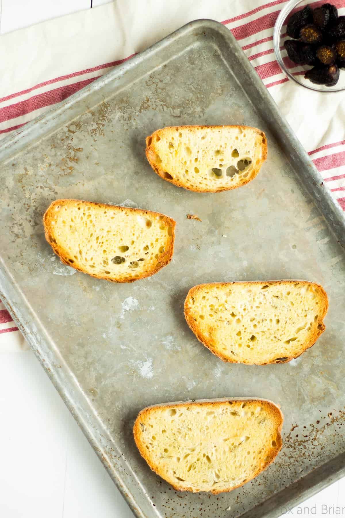 Fig, Goat Cheese and Prosciutto Bruschet... - EASYFOOD86